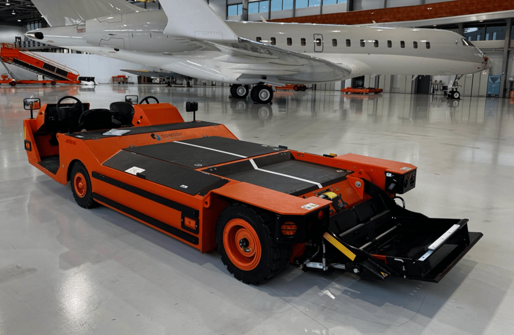 LEKTRO 88i Aircraft Tow Tractor Versatile Hauling - Oshkosh AeroTech