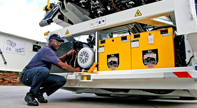 Commander 15i E Electric Cargo Loader - Oshkosh AeroTech